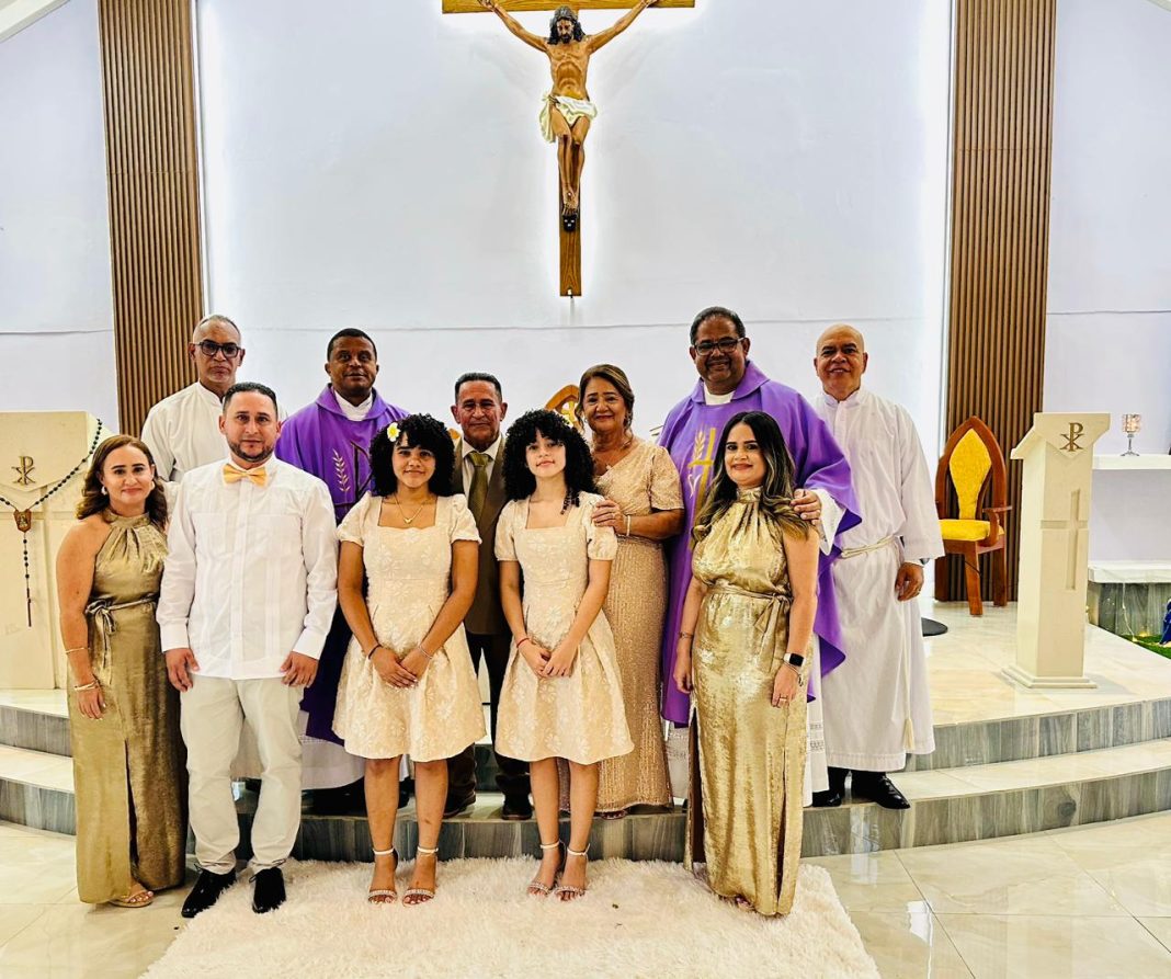 Miguel Ángel y Bernarda del Carmen celebran 50 años de matrimonio | Camino